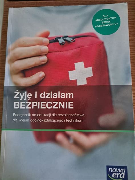Żyję i działam bezpiecznie podręcznik od edb 1 klasa nowa era Książ