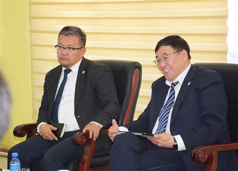 УИХ ын Инновац цахим бодлогын байнгын хорооны дарга гишүүд ГИХГ т ажиллалаа