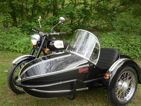 Royal Enfield Sidecars Watsonian Squire
