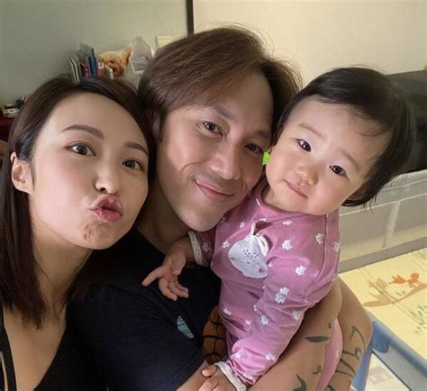 香港知名女星家中失窃损失近10万元财物丈夫被曝婚内出轨 汤怡 香港 麦秋成 新浪新闻