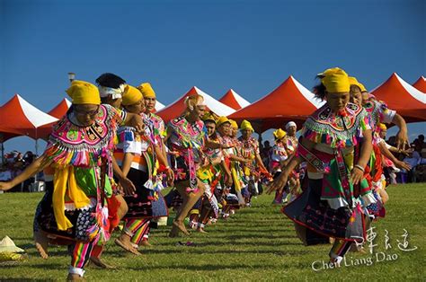 Dao 02824 台東市 馬卡巴嗨原住民聯合豐年祭 夏日來台東，最熱情的問候語就是「馬卡巴嗨」！ 「馬卡巴嗨」是阿 Flickr