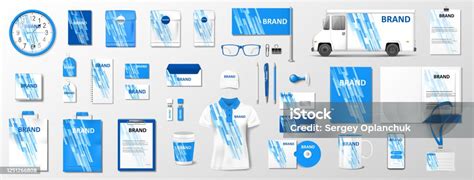 클래식 블루 컬러 요소가 있는 기업 Id 템플릿입니다 브랜드에 대한 추상적 기하학적 디자인으로 사실적인 비즈니스 문구 모형 벡터 일러스트레이션 0명에 대한 스톡 벡터 아트