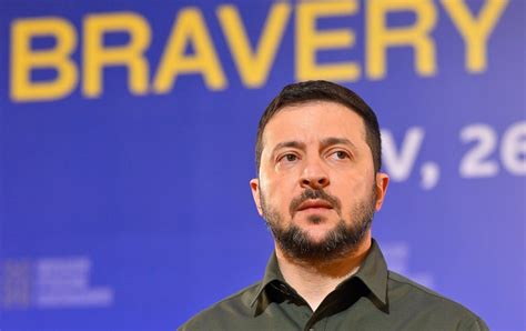 Зеленський заявив про роботу над програмою проти КАБів РБК Україна