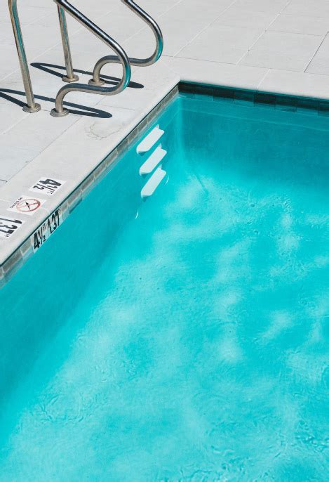 Low Maintenance Pool Landscaping Solutions A Guide The Fibreglass