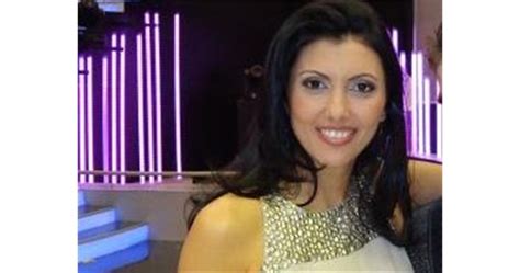 Медиите в Атина Галена Великова се появи за първи път бременна на