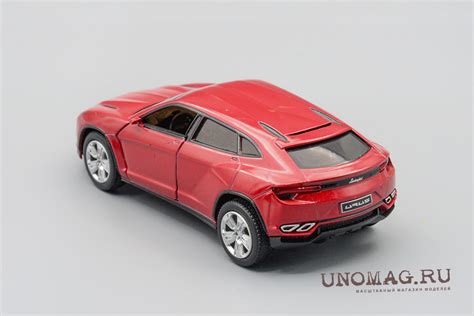 Lamborghini Urus Red