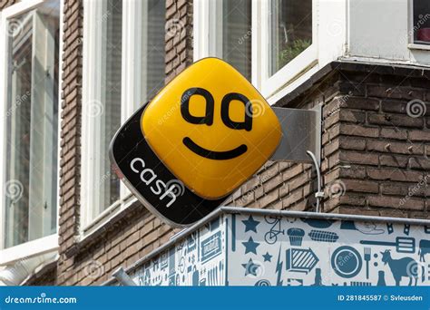 Cartello Del Logo Della Macchina Per La Cassa Gialla Distributori