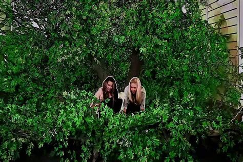 Alexa Katie Se2 Ep01 Second First Day Hd Watch Video Dailymotion