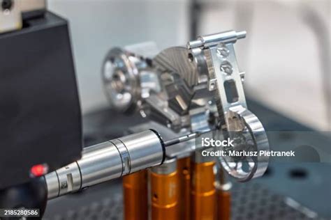 3d 좌표 측정기 기계 품질 관리 부품에 대한 3d 정밀 측정 Cnc 가공 후 완성 된 부품 측정기 측정기 0명에 대한 스톡 사진 및 기타 이미지 Istock