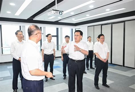 重庆市委书记袁家军到重庆石油天然气交易中心调研 重庆石油天然气交易中心