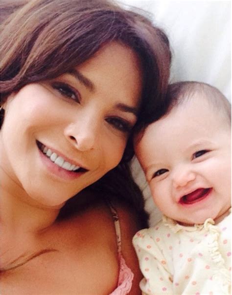 Luciana La Hija De La Fallecida Actriz Lorena Rojas Ya Ha Crecido