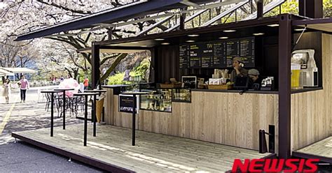 나침반 대학가 봄 축제 안 부러운 워커힐 스트리트 페스티벌5월 말까지