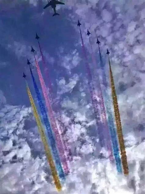 轟炸機從頭頂飛過 每日頭條
