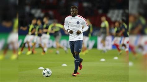 Psg Defender Serge Aurier Set To Appear In Court For Elbowing Police