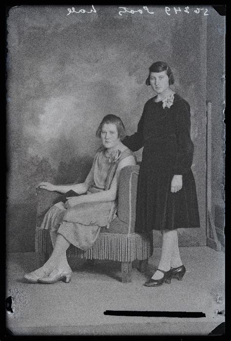 Kaks Naist Foto Tellija Soots Jaan Riet Ajapaik Kaks Naist Foto Tellija Soots Jaan Riet Ajapaik