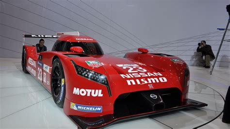 Front Wheel Drive Nissan Gt R Lm Nismo Lmp1 Preview And Live Shots Video