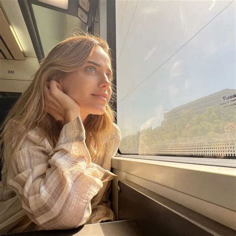 האם רותם סלע משנה כיוון בקריירה Tmi