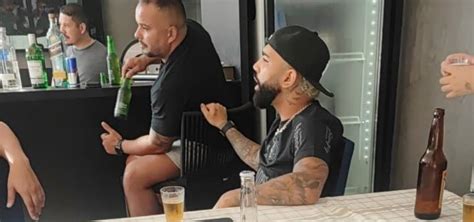 Após Foto Polemica Gabigol Perde Camisa 10 E é Multado Pelo Flamengo