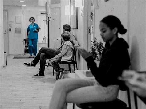 Which Types Of Doctors Can Help Treat Shingles