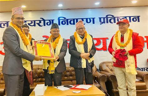 वरिष्ठ मुटु रोग विशेषज्ञ डा ओममूर्ती अनिललाई ‘मृगेन्द्र सम्झना चिकित्सा