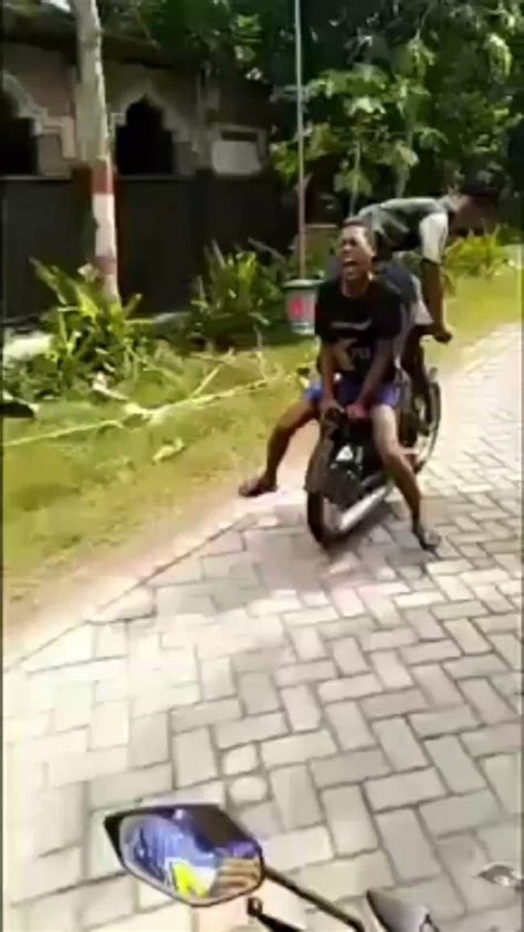 Injang On Twitter RT Toii321 Brace For Impact