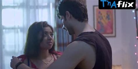 Rekha Mona Sarkar Breasts Scene In Palang Tod Naye Padosi