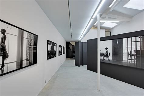 Waiting 2014 Erwin Olaf