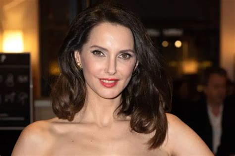 Fr D Rique Bel Seins Nus Elle Met Le Feu Instagram Public