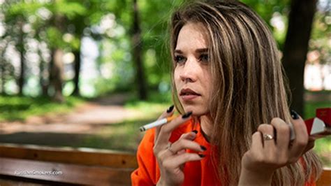 Photos With Kate While She Is Smoking 100mm Marlboro Red Slideshow