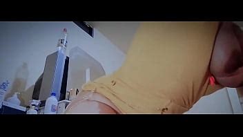 Chica Que Da Masaje A Ex Futbolista Abre Las Piernas Para Correrse En La Polla Con Un Gran