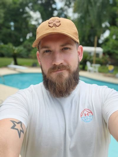 Awesome Bearded Tumbex