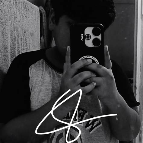 Shehrozz Shehroz Hasan7 • Threads Say More