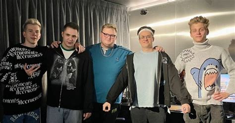 Boombl4 сыграет на LAN по CS:GO в команде со стримером Buster