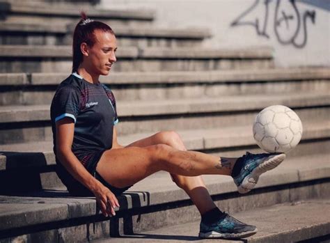 Primera Mujer Transgénero En Jugar En La Liga Femenina De Argentina El