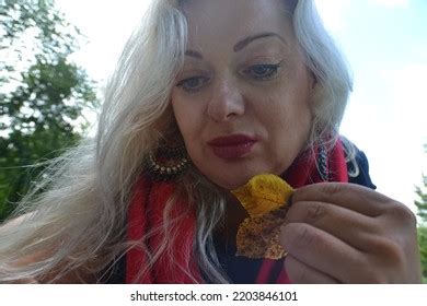 Babe Red Riding Hood Sexy Images Stock Photos D Objects Vectors Shutterstock