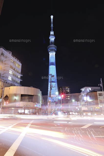 駒形橋から見た東京スカイツリー 10182000914 の写真素材・イラスト素材｜アマナイメージズ
