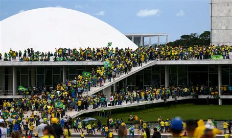 Jornal Correio Stf Inicia Julgamento De Mais 15 Réus Do 8 De Janeiro