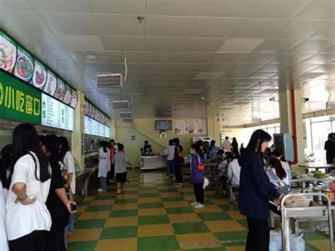 共青团云南新兴职业学院委员会校园食堂文明执勤志愿活动、云南新兴职业学院官网—团委