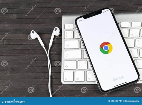 Google Chrome Application Icon On Apple IPhone X Screen Close Up