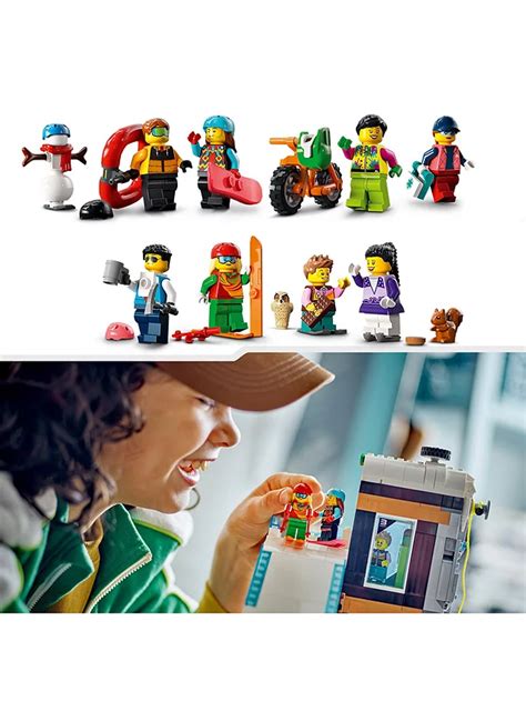 LEGO City 60366 Ski and Climbing Centre