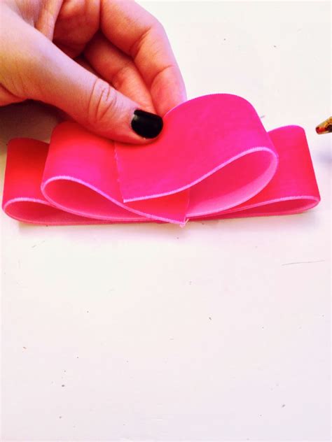 The Endless Diary Of A Sorority Girl Dear Diary Diy Velvet Bow For