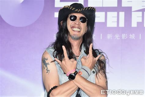 鈞董「手臂獨留高端」！ 身體反應曝光被嗆：世界不公平 Ettoday星光雲 Ettoday新聞雲
