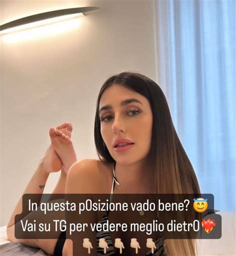 Michelle Comi R Italian Girl Feet