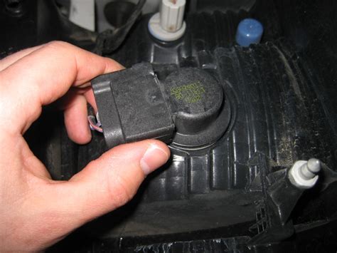 Ford Escape Tail Light Bulbs Replacement Guide