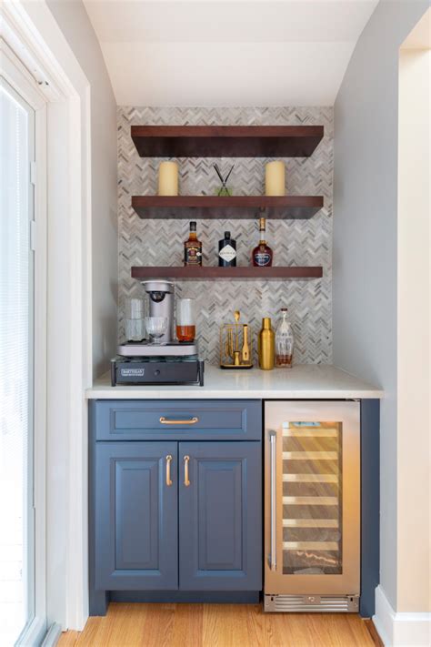 Dry Bar Traditional Home Bar New York By Kraftmaster