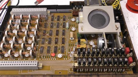 Soviet Era Auto Dialler Uses Magnetic Rope Core Memory Hackaday
