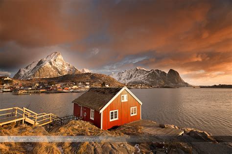 Les Îles Lofoten et le petit village de Reine en Norvège