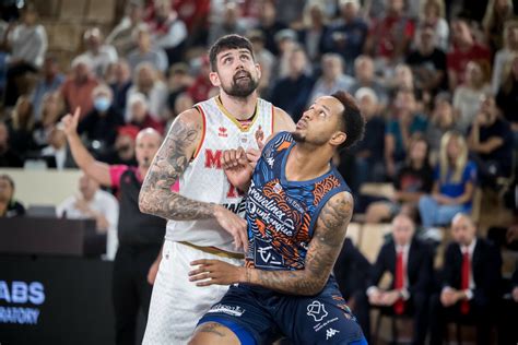 Lasvel A Essayé De Faire Venir Adrien Moerman Bebasket