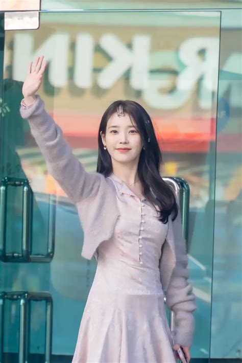아이유 왕가슴