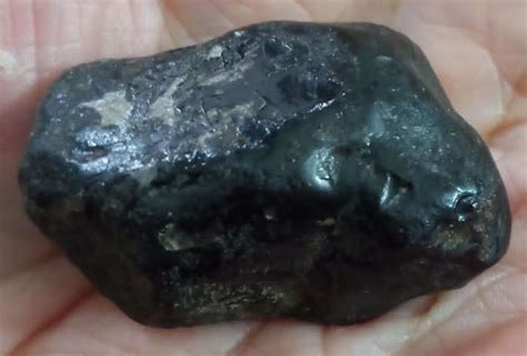 Rough Rock Apache Tear Rough Cleanses The Aura Of Negative Energy For